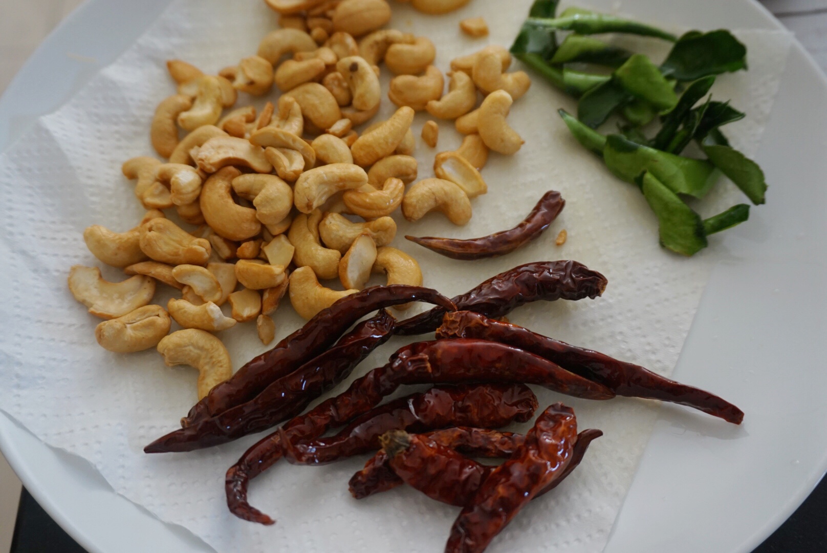 Crisp Fried Noodle : Mee Krop – Charinya's Kitchen